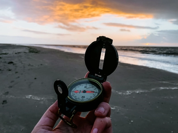 How Does a Compass Work? Unlocking the Mysteries of Magnetic Navigation